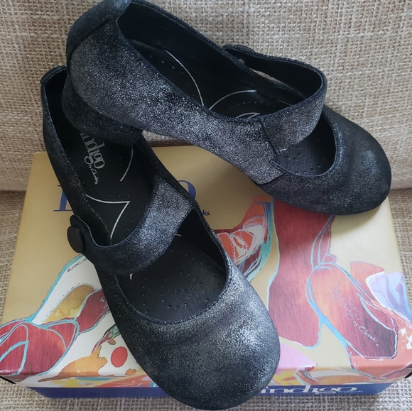 Clarks | Shoes | Indigo By Clarks Mary Janes | Poshmark